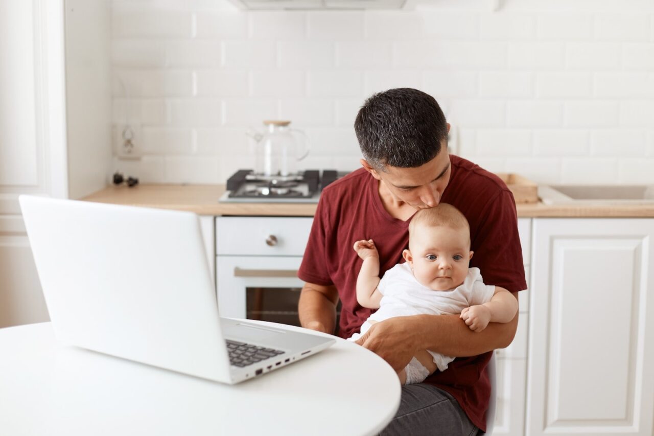 What Is Paternity Leave In Singapore: A Guide For Expectant Fathers