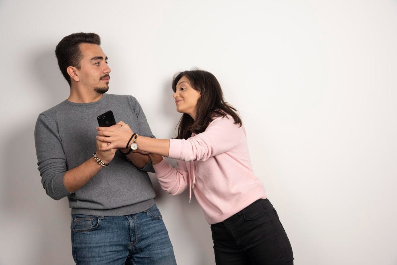 How To Tell If A Spouse Is Cheating? 17 Signs You Should Watch For